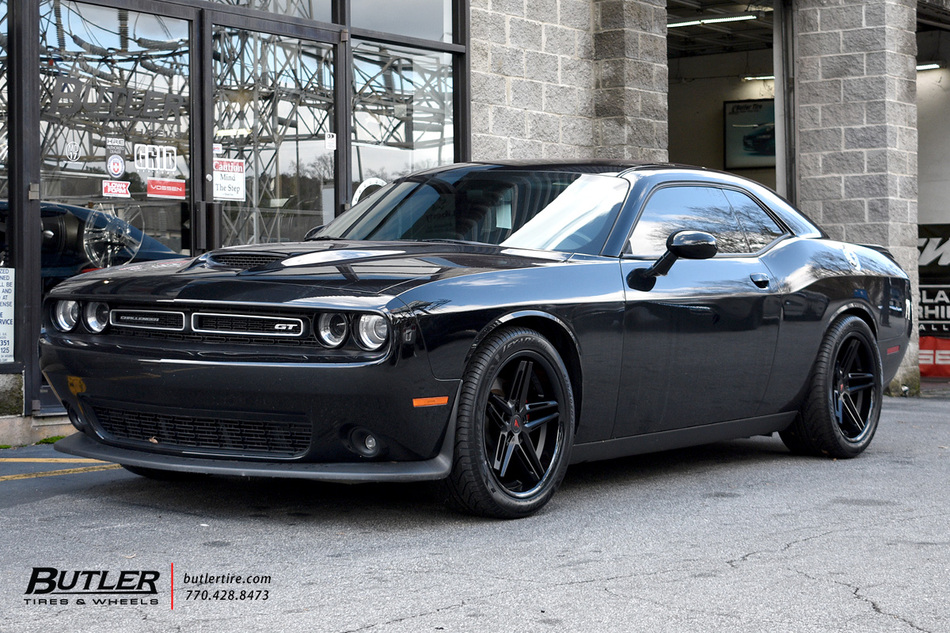 Dodge Challenger with 20in Ferrada CM1 Wheels exclusively from Butler ...