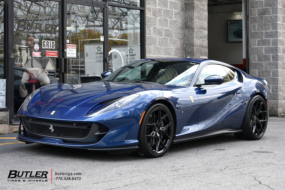 Ferrari 812 Superfast with 22in Vossen HF-5 Wheels exclusively from ...