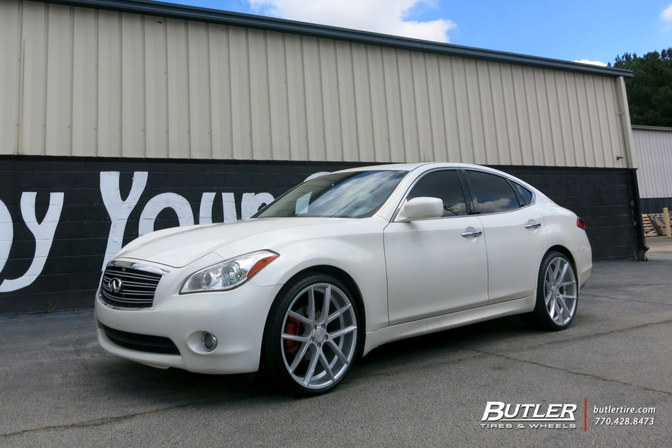 Infiniti M37 with 22in Lexani Stuttgart Wheels exclusively from Butler ...