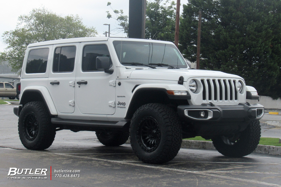 Jeep Wrangler with 18in Fuel Rincon Wheels exclusively from Butler ...