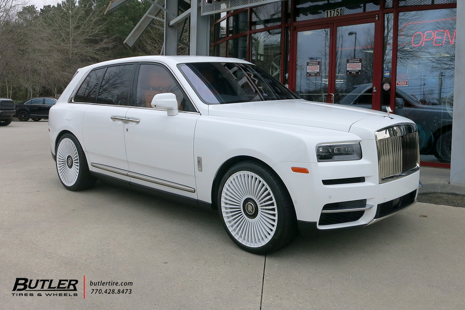 Rolls Royce Cullinan with 24in AG Luxury AGL45 Wheels exclusively from ...