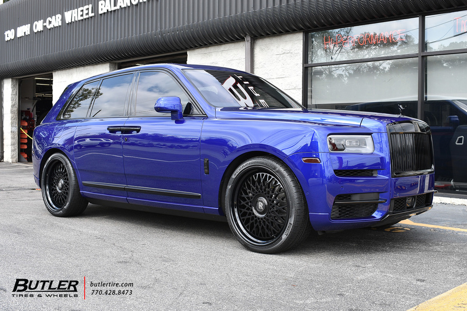 Rolls Royce Cullinan with 24in Rotiform LHR Wheels exclusively from ...