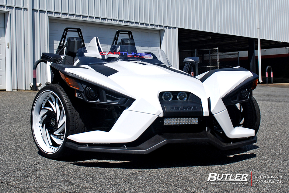 Polaris Slingshot on Custom 22in Savini Diamond Carpi Wheels - Trending ...