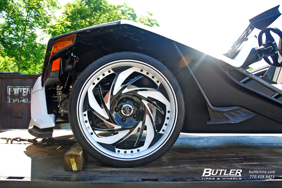 Polaris Slingshot on Custom 22in Savini Diamond Carpi Wheels - Trending ...