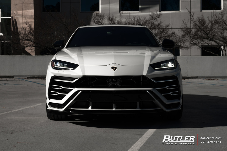 The Hottest Lamborghini Urus on Custom Wheels Around? - Trending at ...