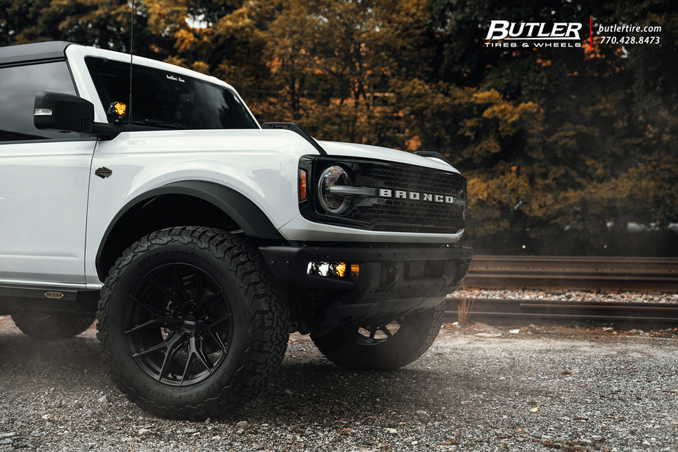 2022 Ford Bronco on Vossen HF6-4 Wheels - An American Icon Rebourn ...
