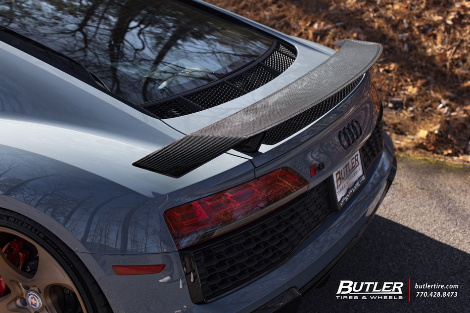 The Kemora Grey color on this Audi R8 V10 Performance is just the start ...