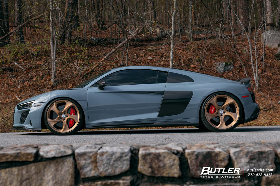 The Kemora Grey color on this Audi R8 V10 Performance is just the start ...