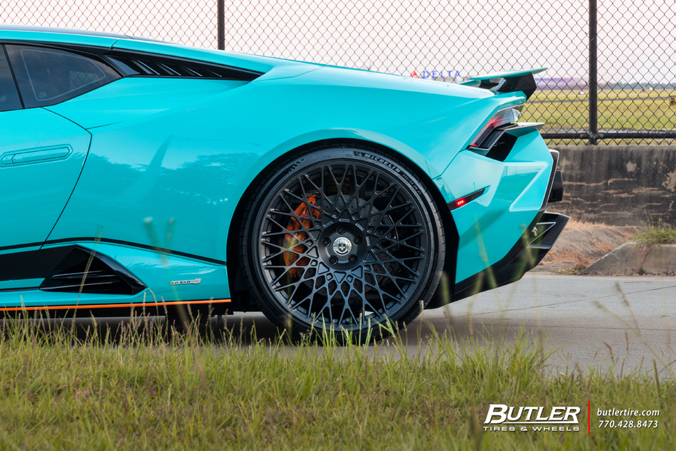 Lowered Lamborghini Huracan Tecnica on custom HRE 501M Wheels - A ...